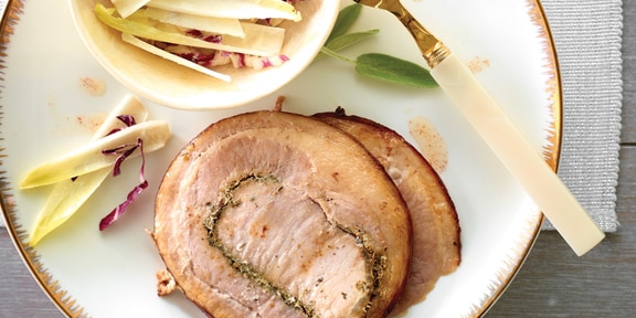 Porchetta en salade met witloof, rode sla, appel, citroensaus met verse ...